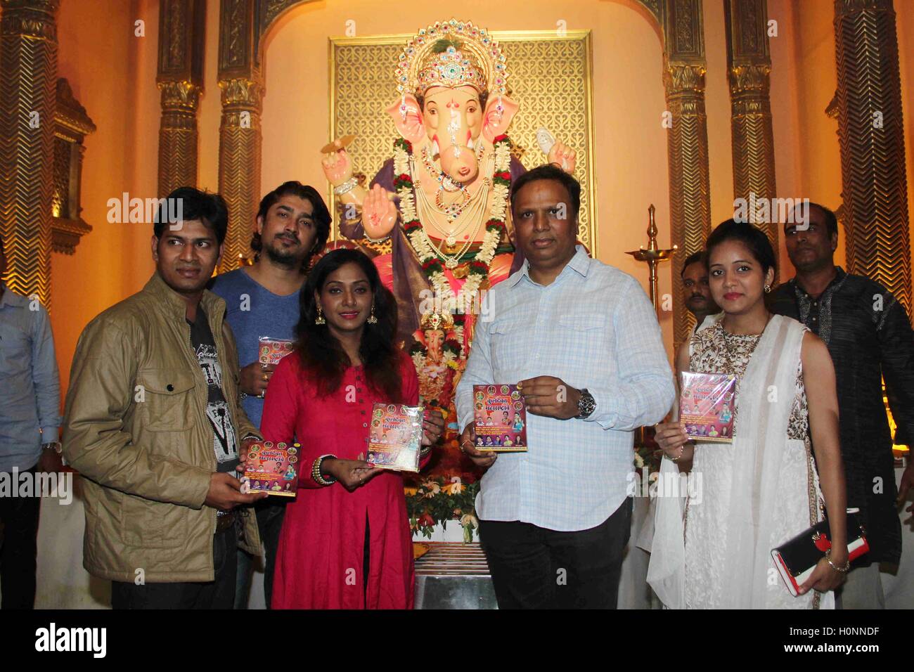 actor Prakash Jadhav Pravin Kadam actor Megha Ghadge Ashish Shelar ...