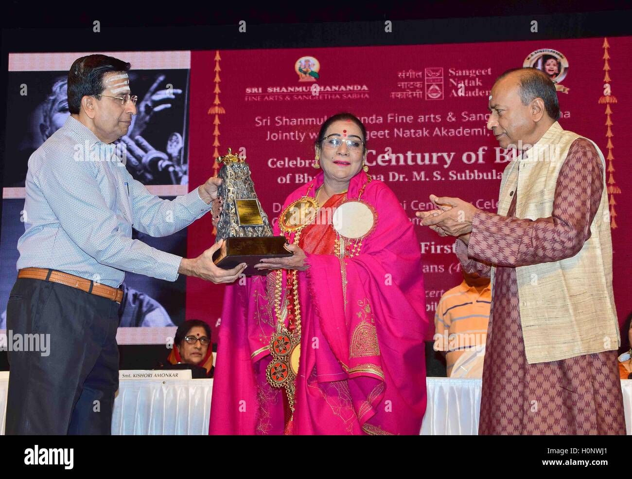 Pandavani folk singer Teejan Bai receives M S Subbulakshmi Centenary ...