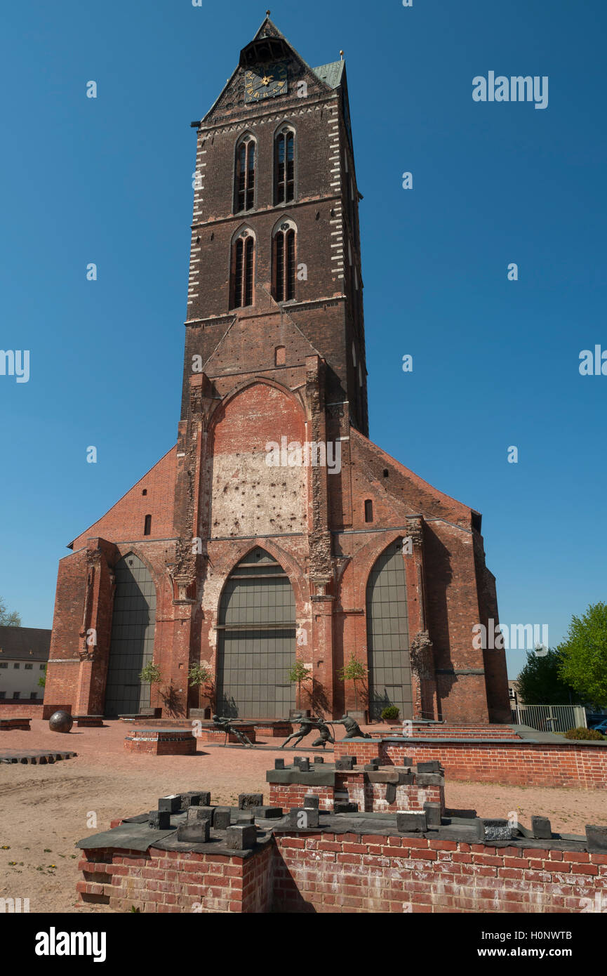 No one north german brick gothic hi-res stock photography and images ...
