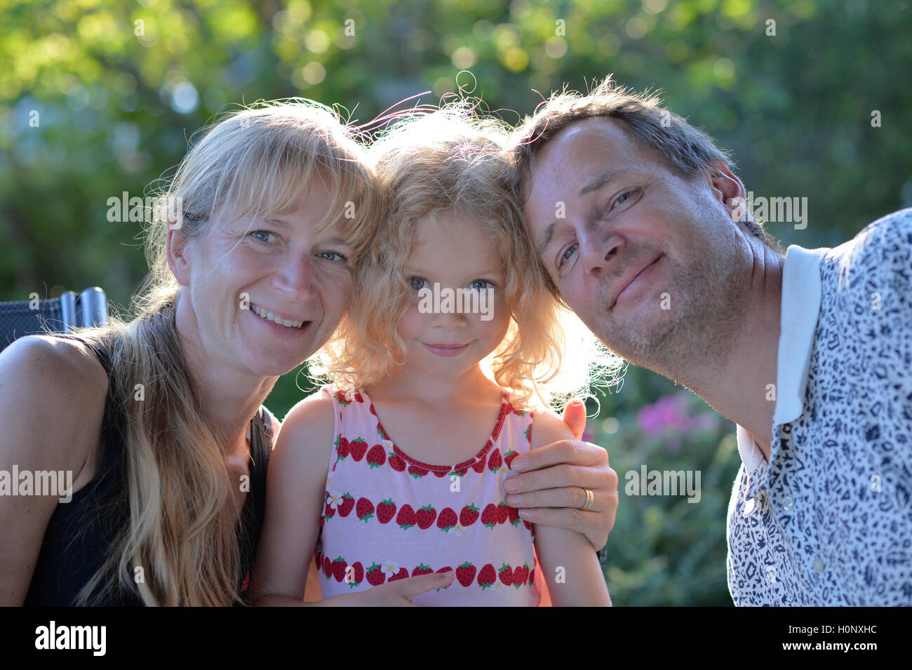 Mutter tochter mutter mutter hi-res stock photography and images - Alamy