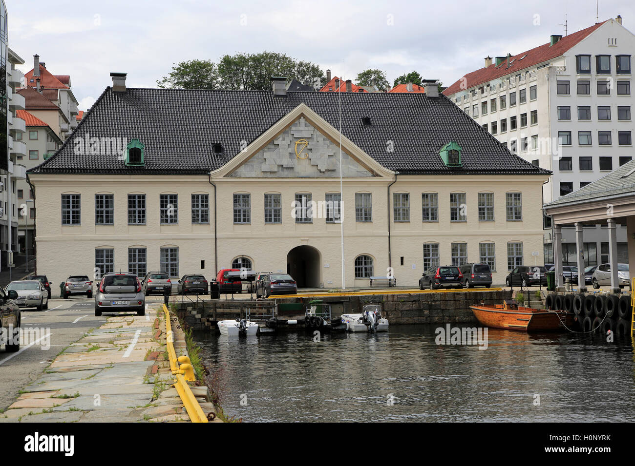 Old Custom House building in Strandsiden harbour area, city of Bergen ...