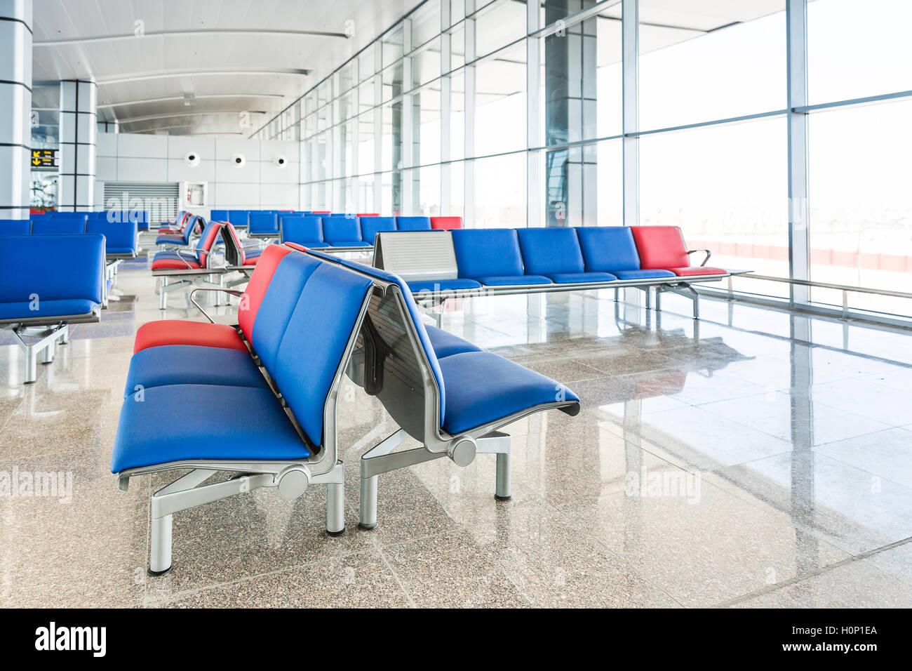 Modern Airport Lounge Seat Rows Stock Photo - Alamy