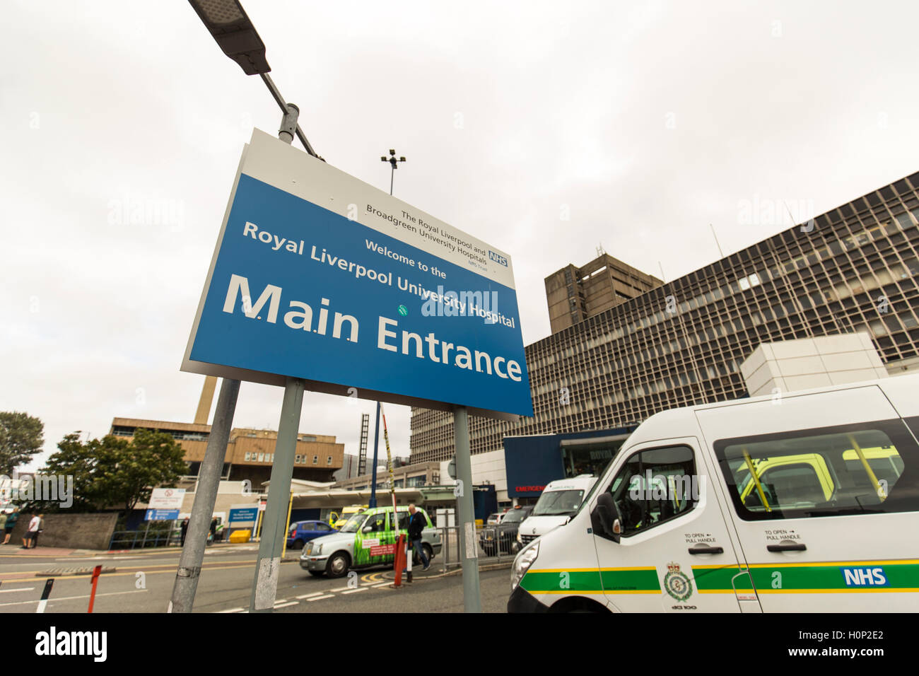 Royal liverpool hospital hi-res stock photography and images - Alamy