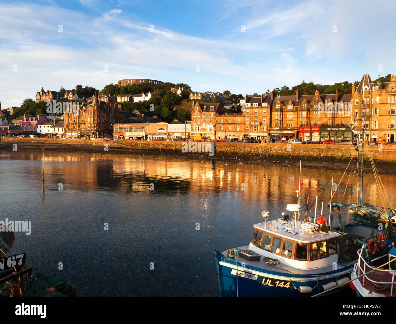 Seafront oban hi-res stock photography and images - Alamy