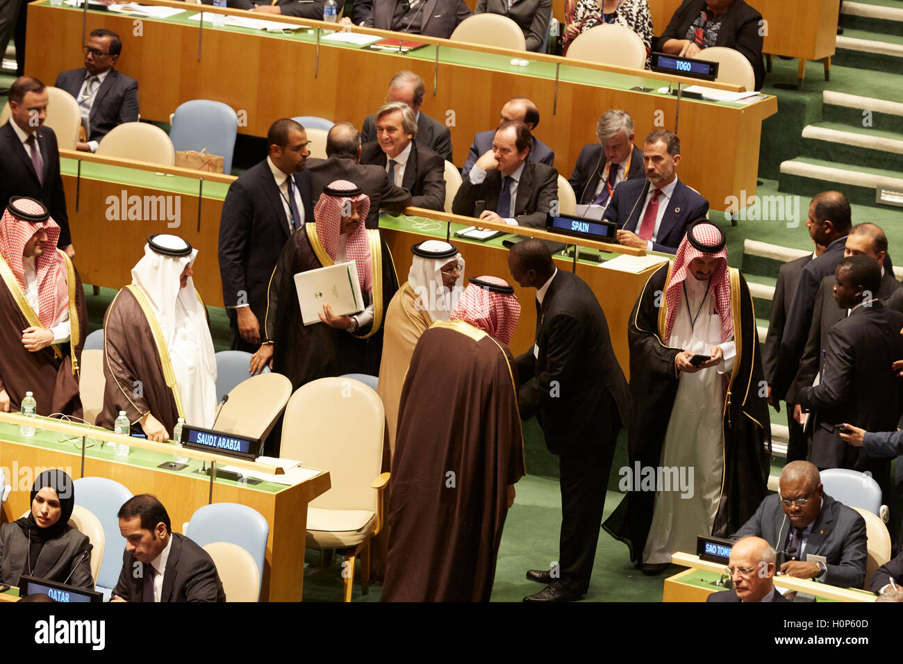 United Nations Headquarters, New York. Saudi Arabia delegates meet ...