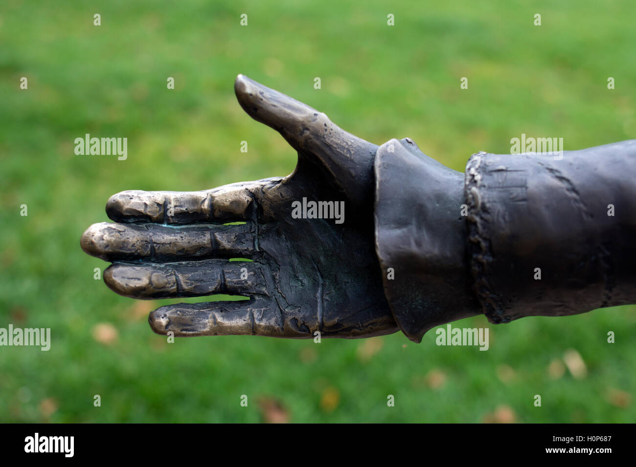 Open hand sculpture hi-res stock photography and images - Alamy