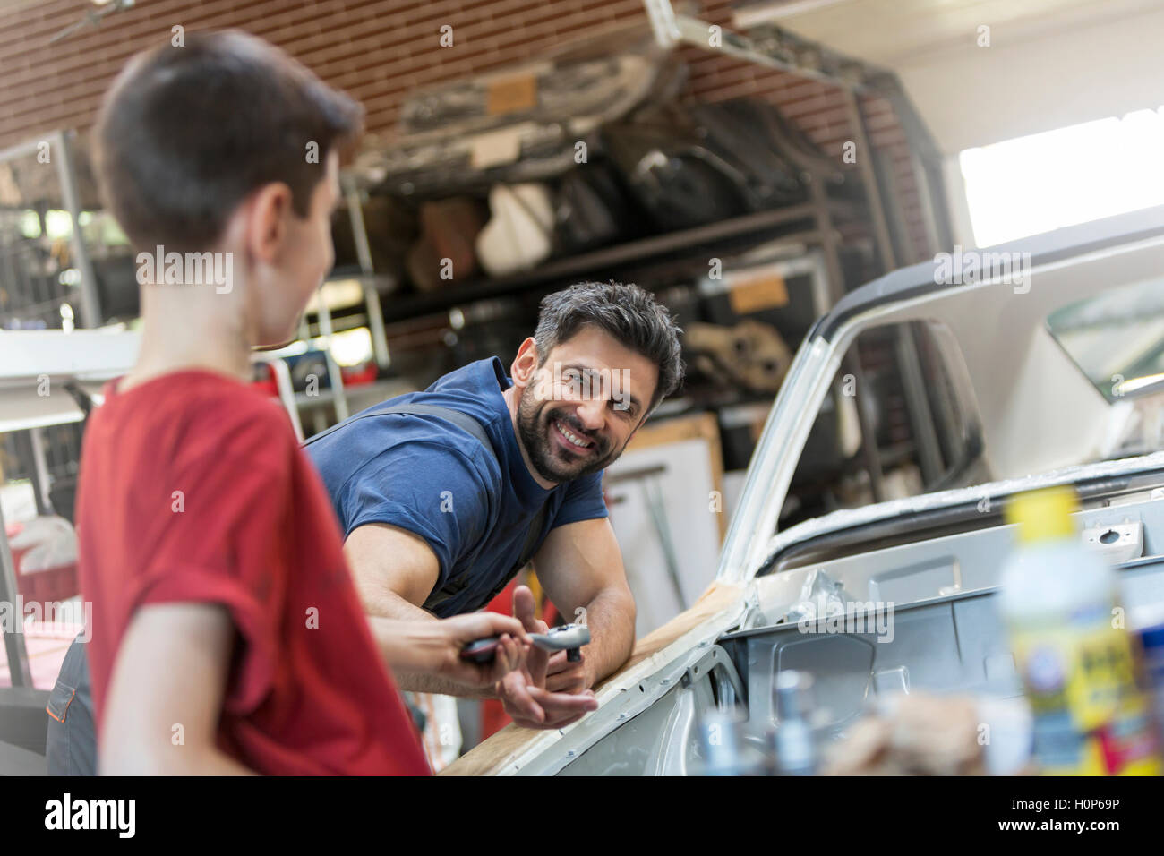 Handing tool hi-res stock photography and images - Alamy