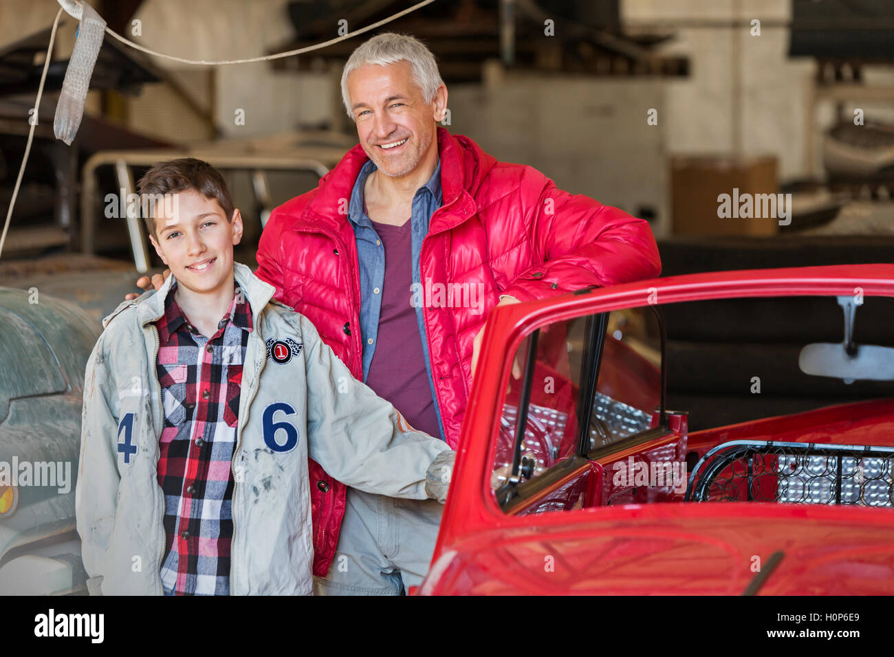 Father son classic car hi-res stock photography and images - Alamy