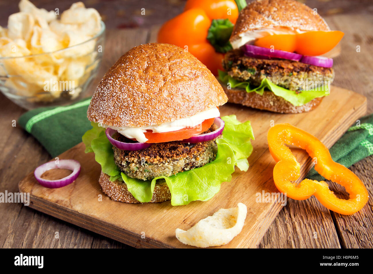 Veggie burgers food bun hi-res stock photography and images - Alamy