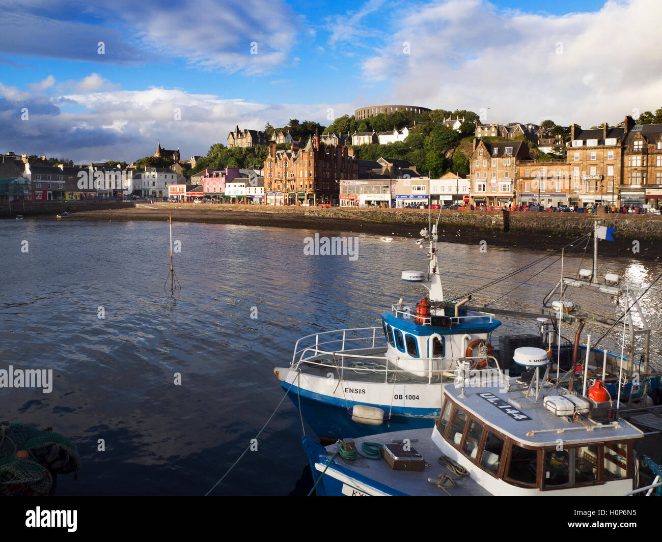 Oban seafront hi-res stock photography and images - Alamy