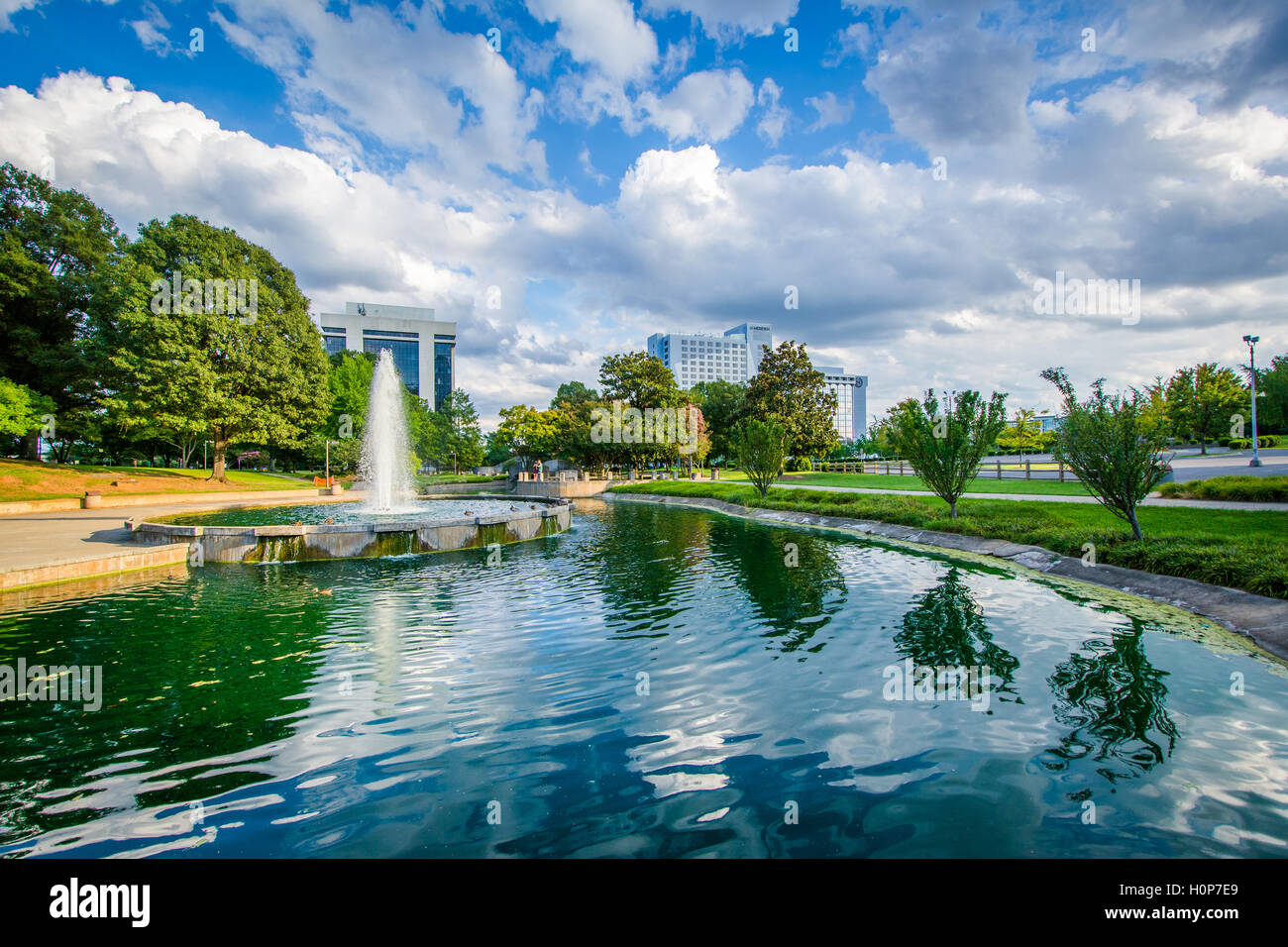 North carolina fountain hi-res stock photography and images - Alamy
