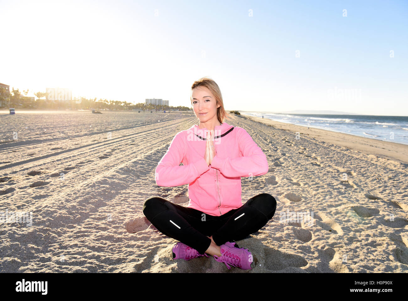yoga on the beach Stock Photo - Alamy