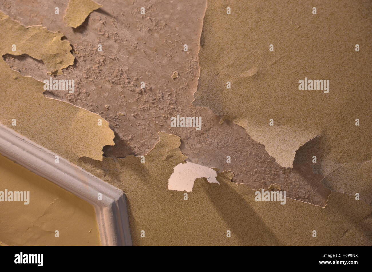 Effects of water leakage - cracking and peeling of paint Stock Photo ...