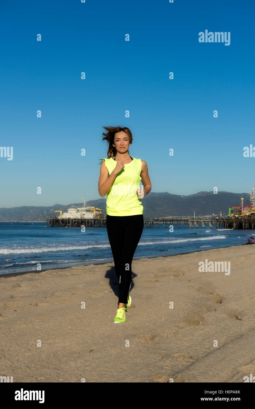 Exercise beach los angeles hi-res stock photography and images - Alamy
