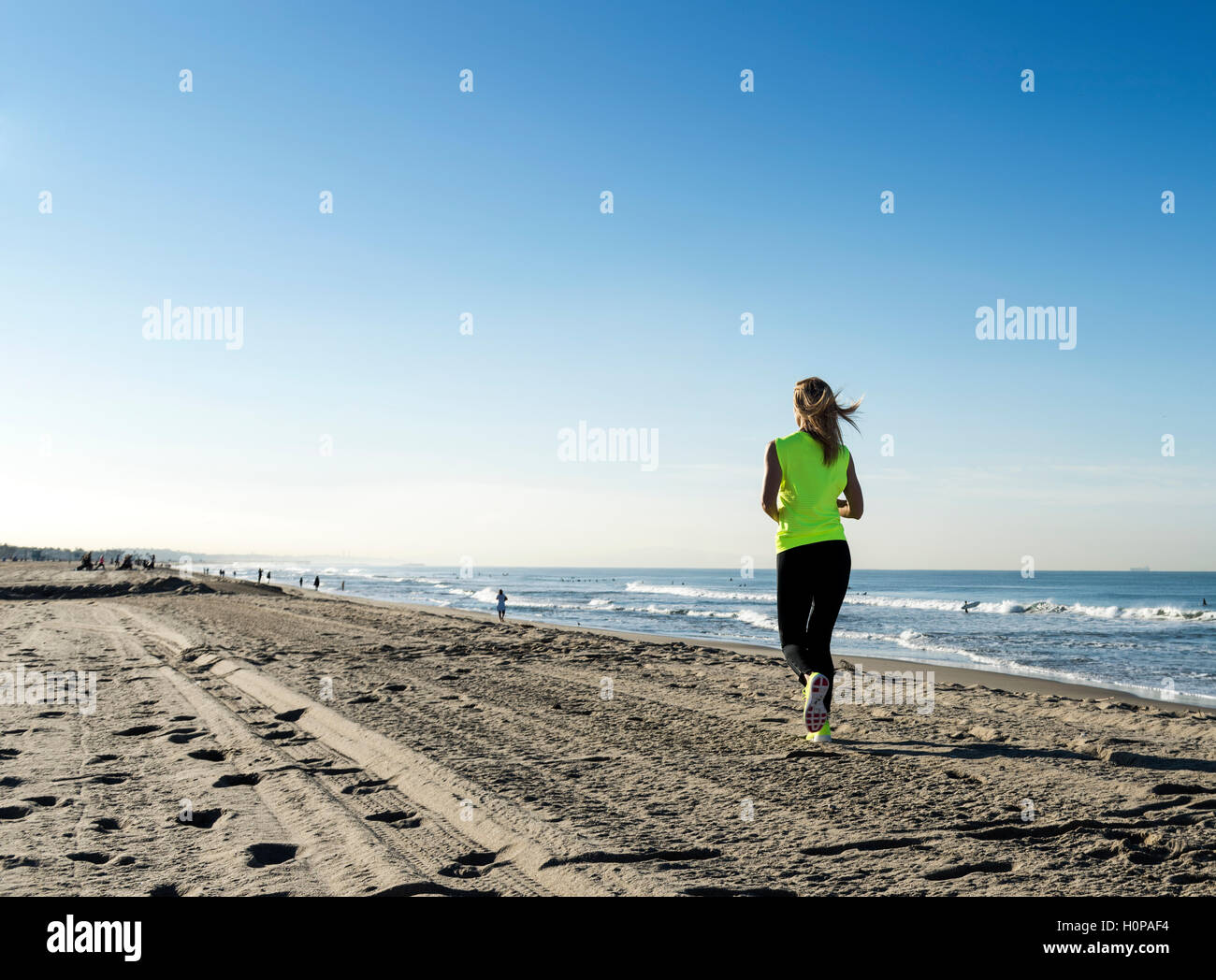 Exercise beach los angeles hi-res stock photography and images - Alamy