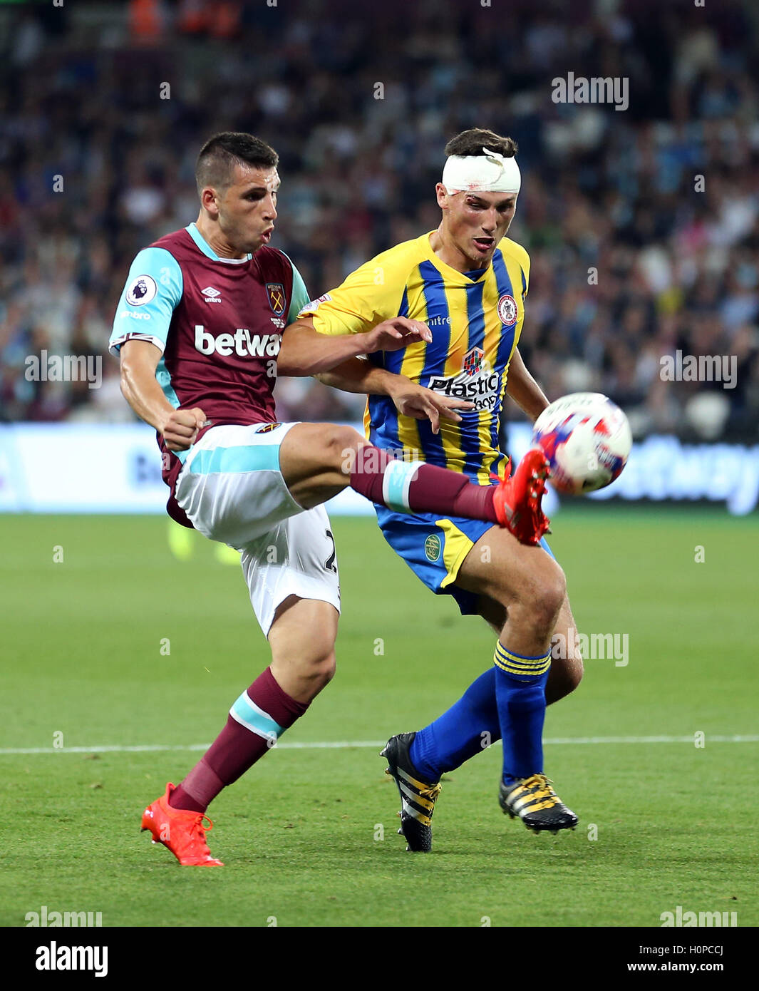 West ham uniteds jonathan calleri hi-res stock photography and images ...
