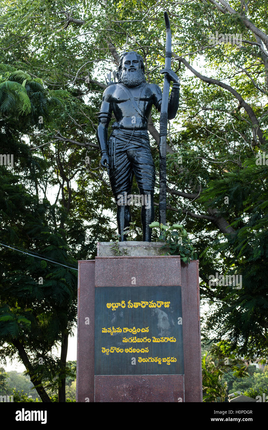 Tank bund road hi-res stock photography and images - Alamy