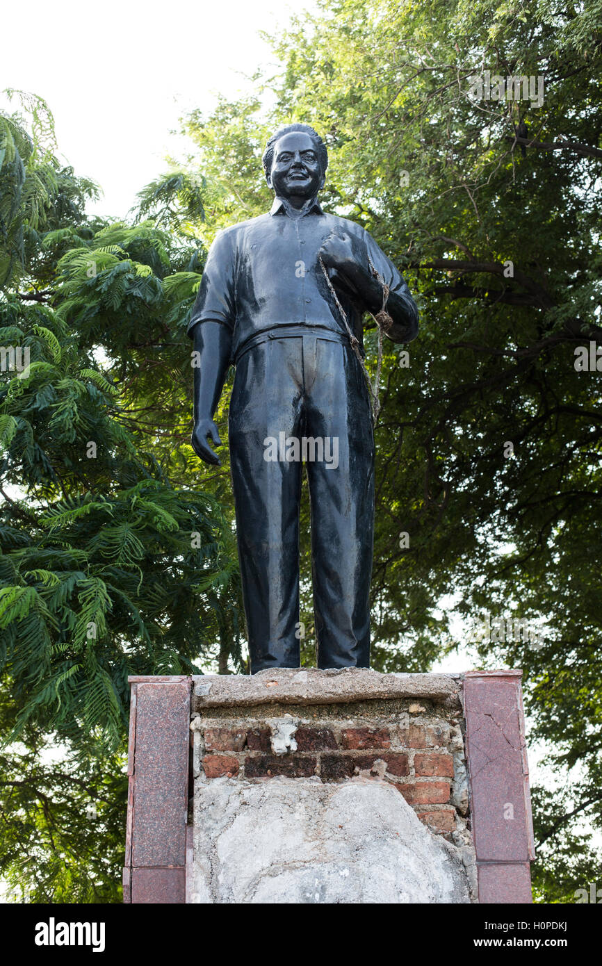 Tank bund hi-res stock photography and images - Alamy