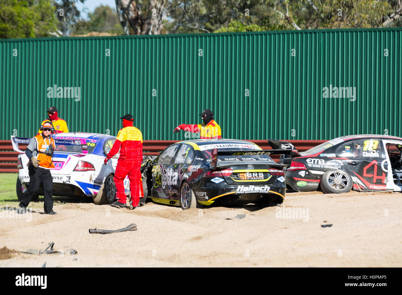 Car smash and smoke hi-res stock photography and images - Alamy