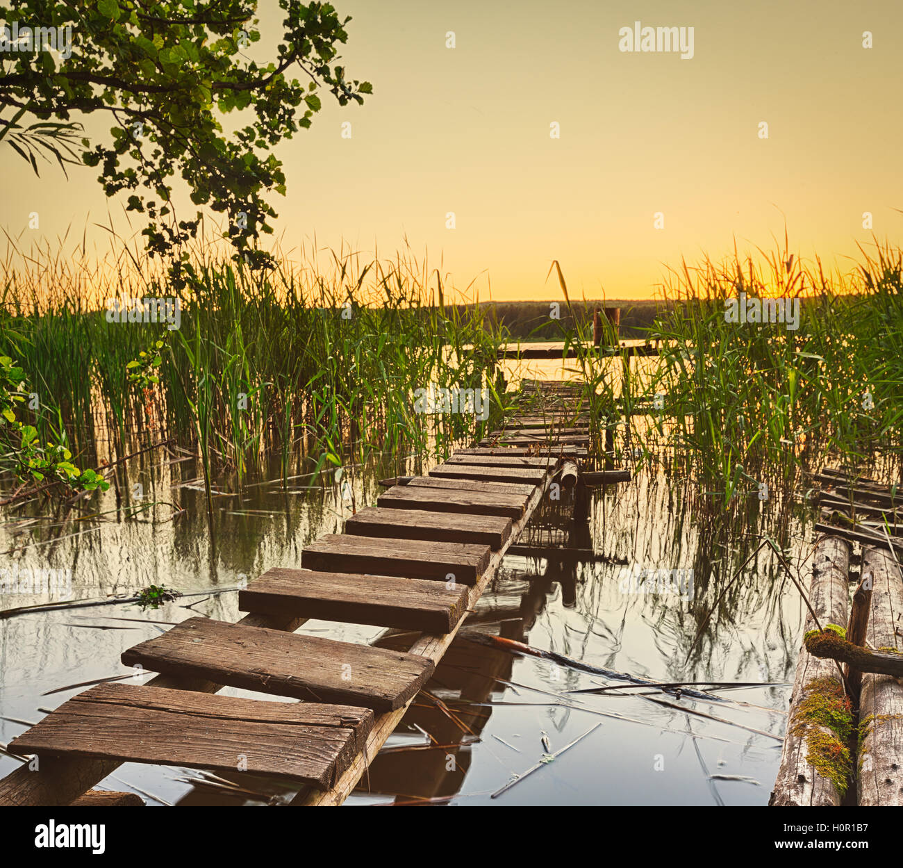 Footbridge over lake river hi-res stock photography and images - Alamy