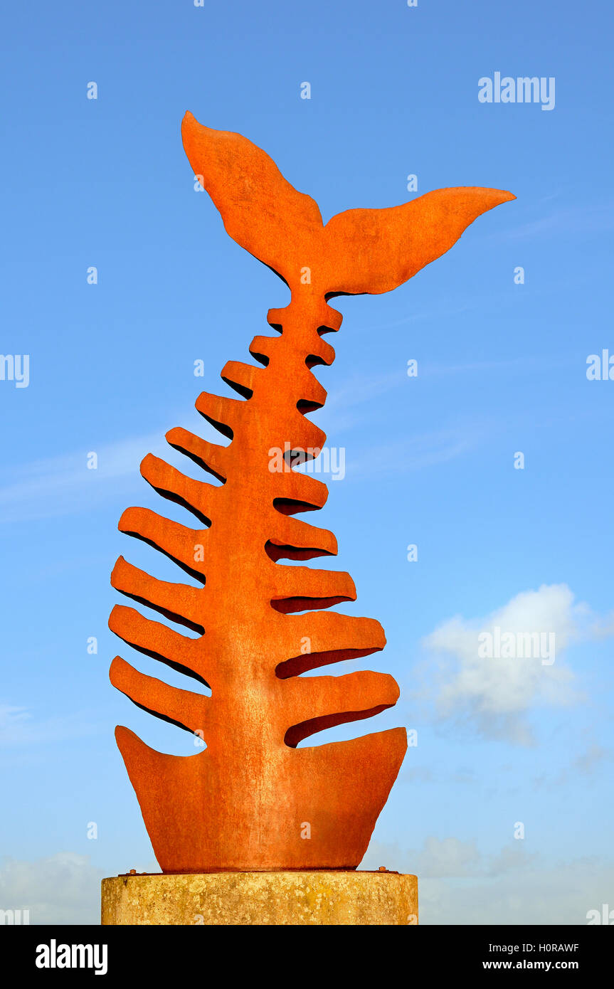Fishbone sculpture hi-res stock photography and images - Alamy