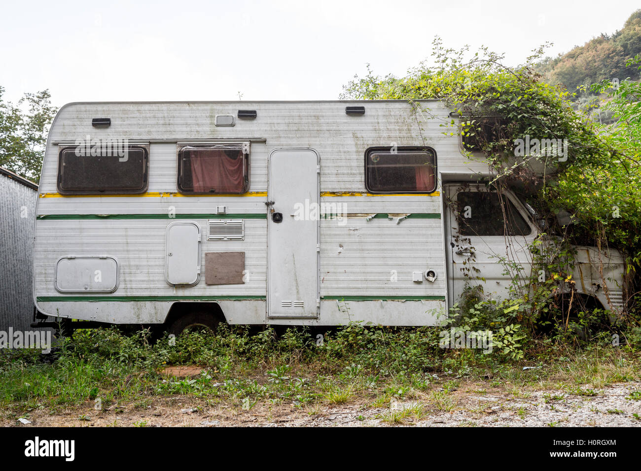 Car trailer rubbish hi-res stock photography and images - Alamy