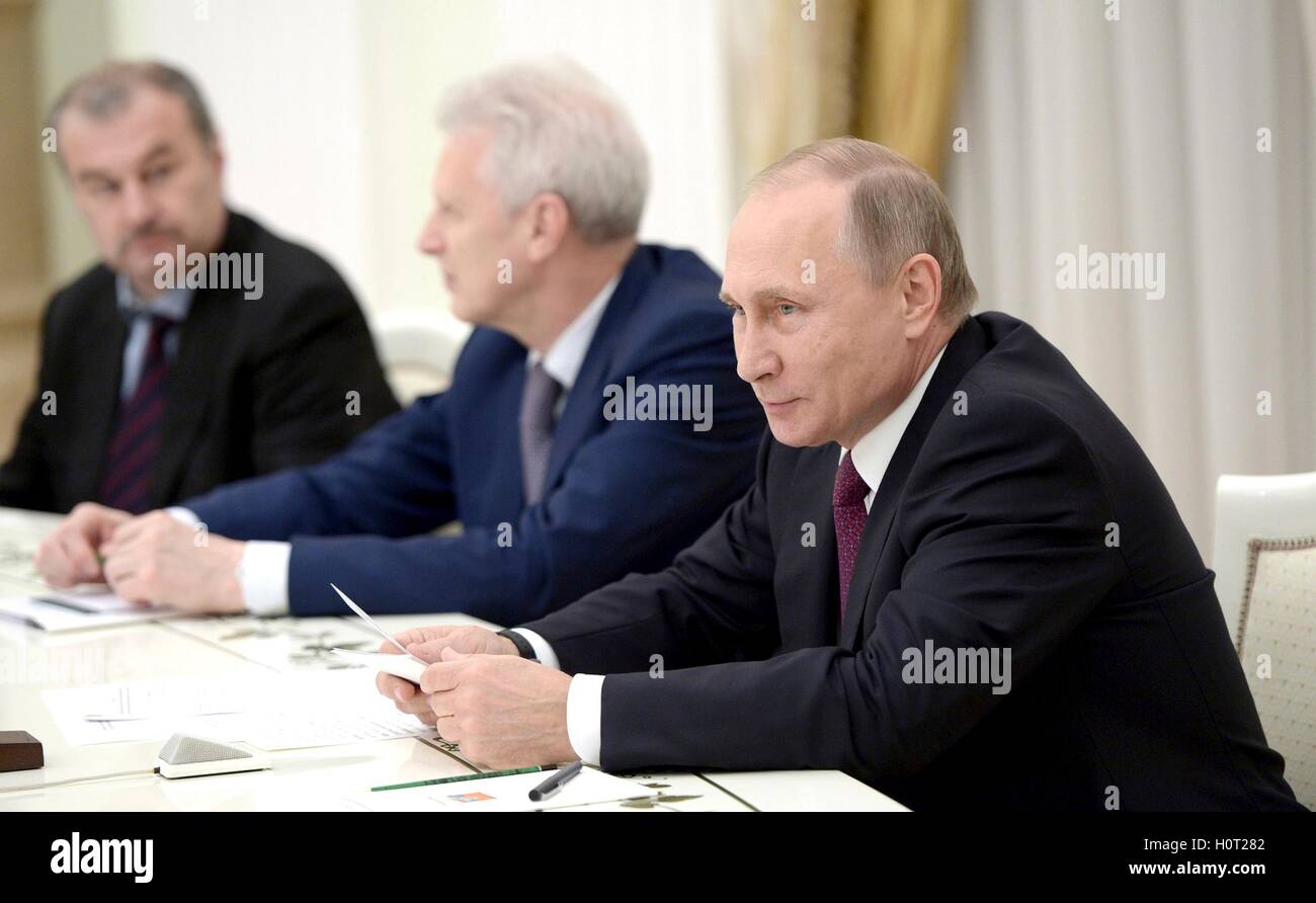 Vladimir putin smirk hi-res stock photography and images - Alamy