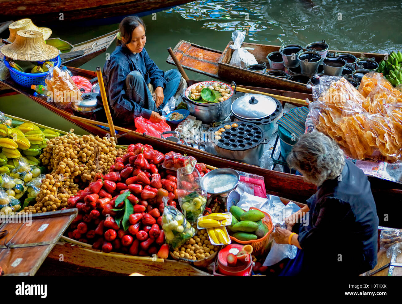 Floating market of Damnoen Saduak ,Thailand Stock Photo - Alamy