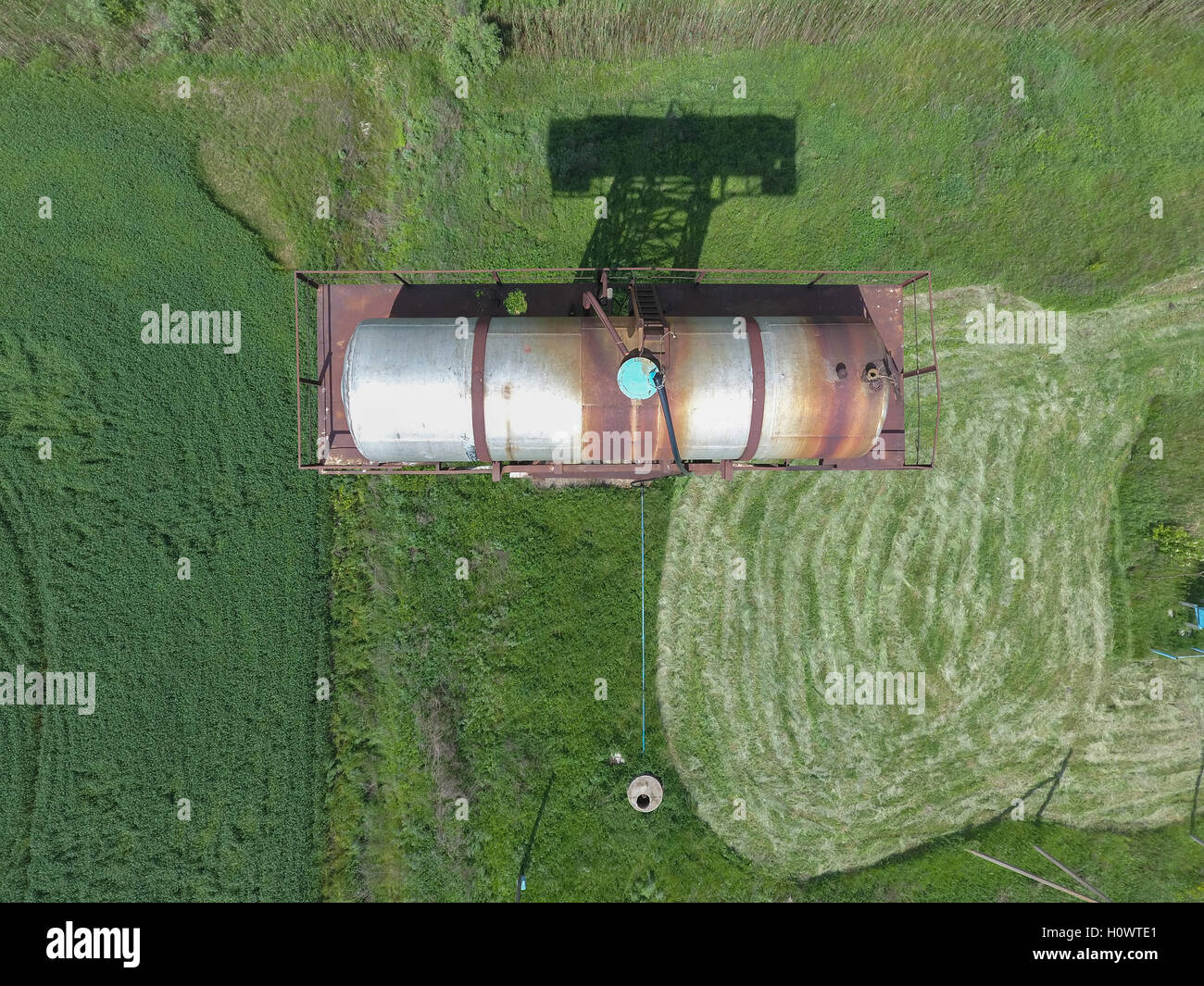 Rusty rustic antique water tower hi-res stock photography and images ...