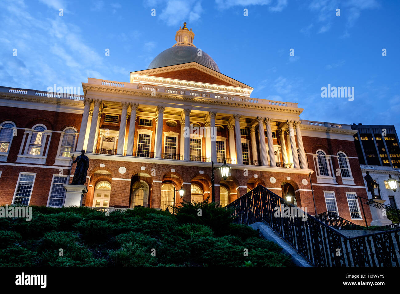 Boston state capital hi-res stock photography and images - Alamy