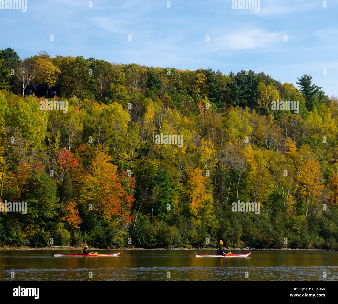 Kayak fall colours hi-res stock photography and images - Alamy