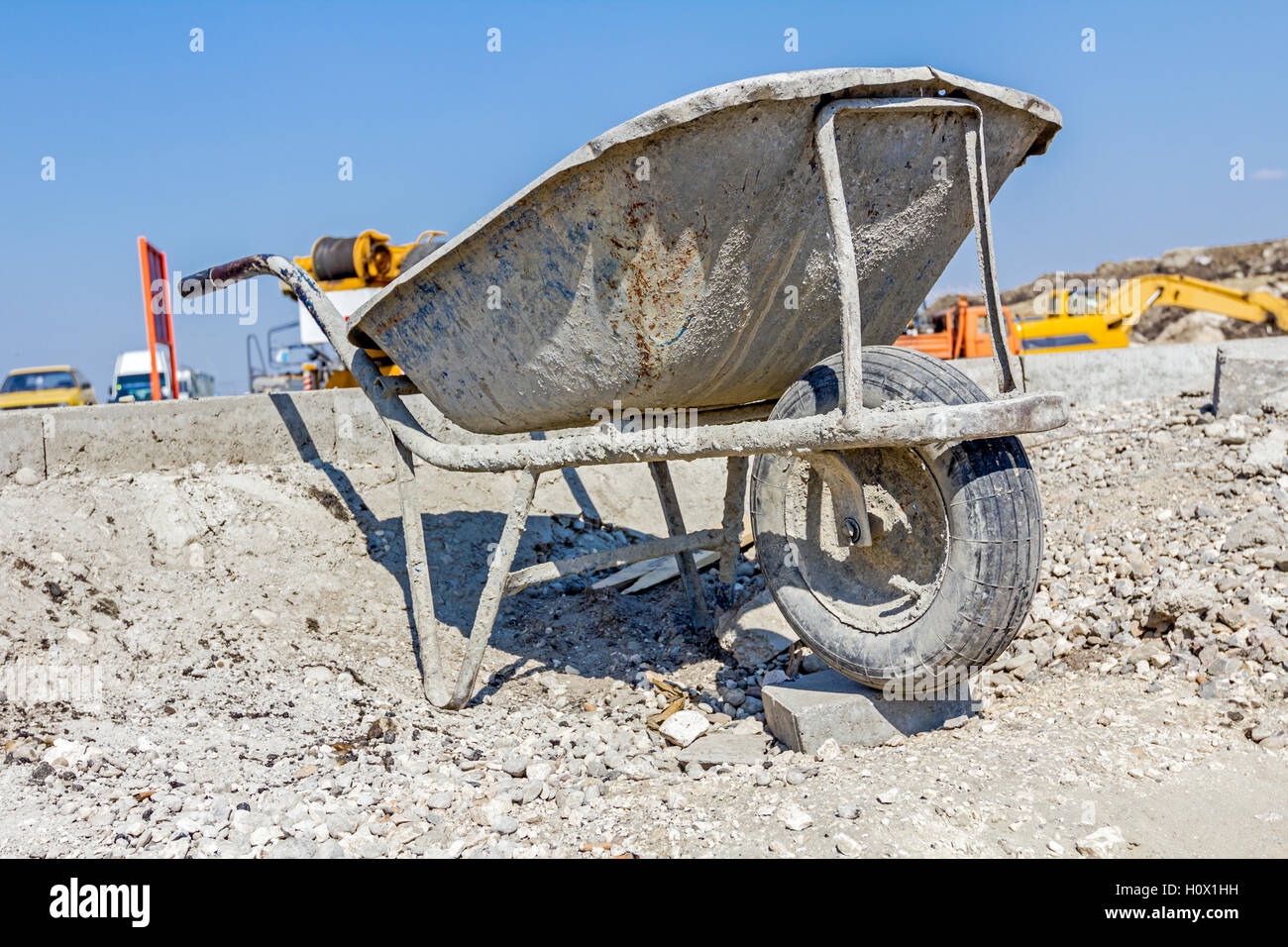 Cement Wheelbarrow High Resolution Stock Photography and Images - Alamy