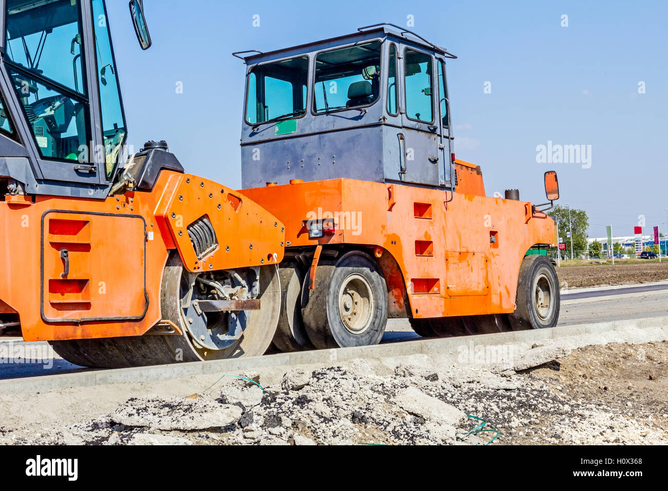 Spreading asphalt hi-res stock photography and images - Alamy