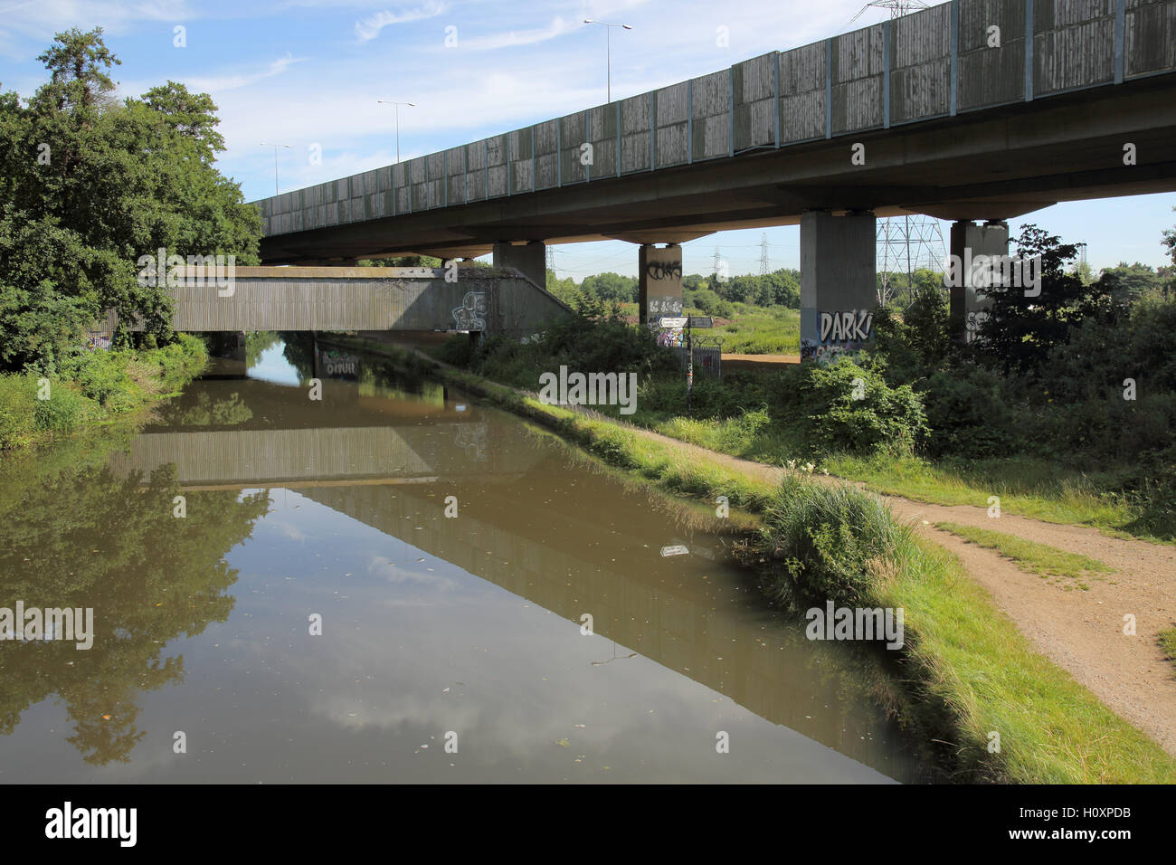 m25 motorway crossing the baisingstoke canal near woodham surrey Stock ...