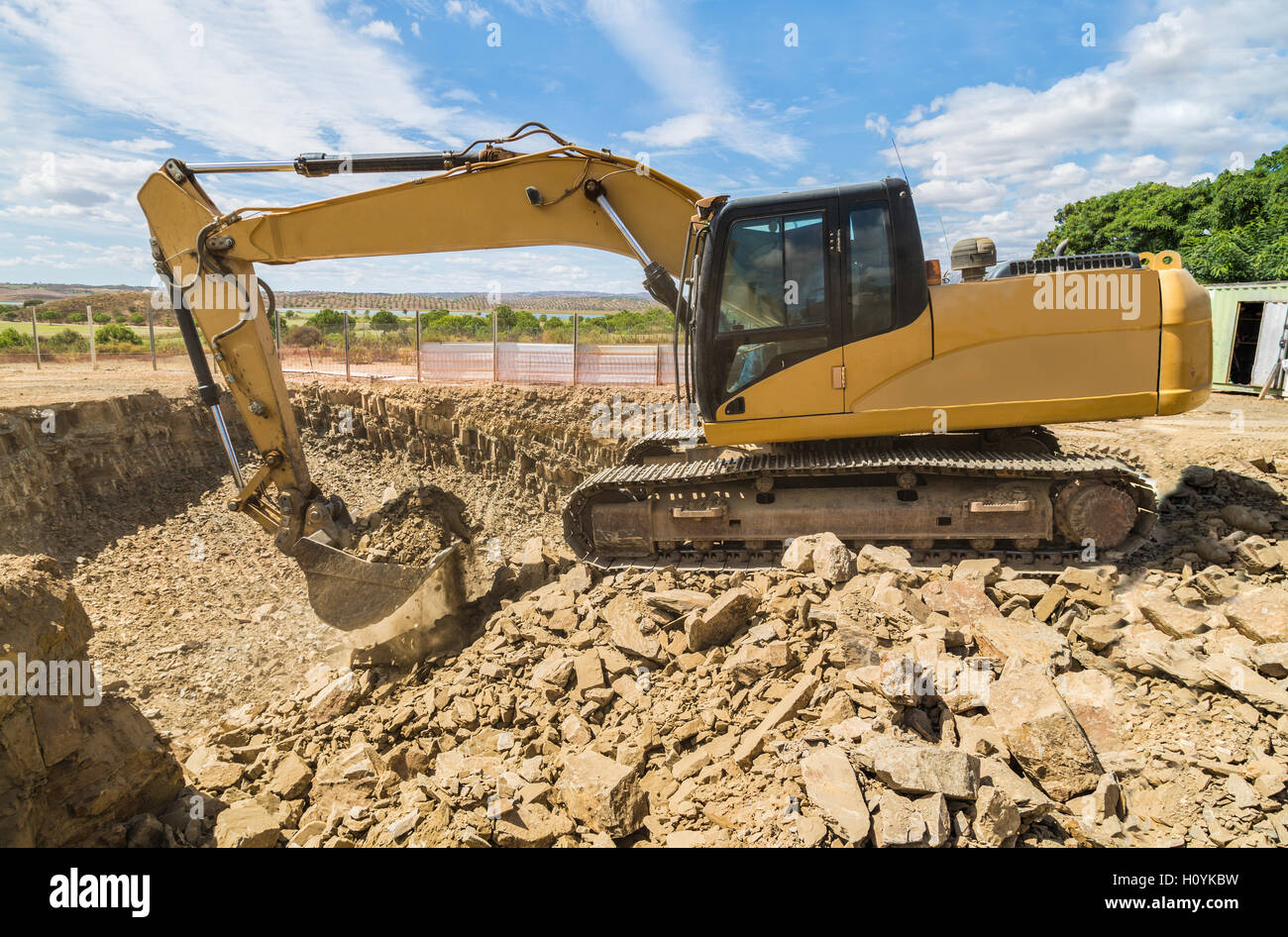 Yellow digger hi-res stock photography and images - Alamy