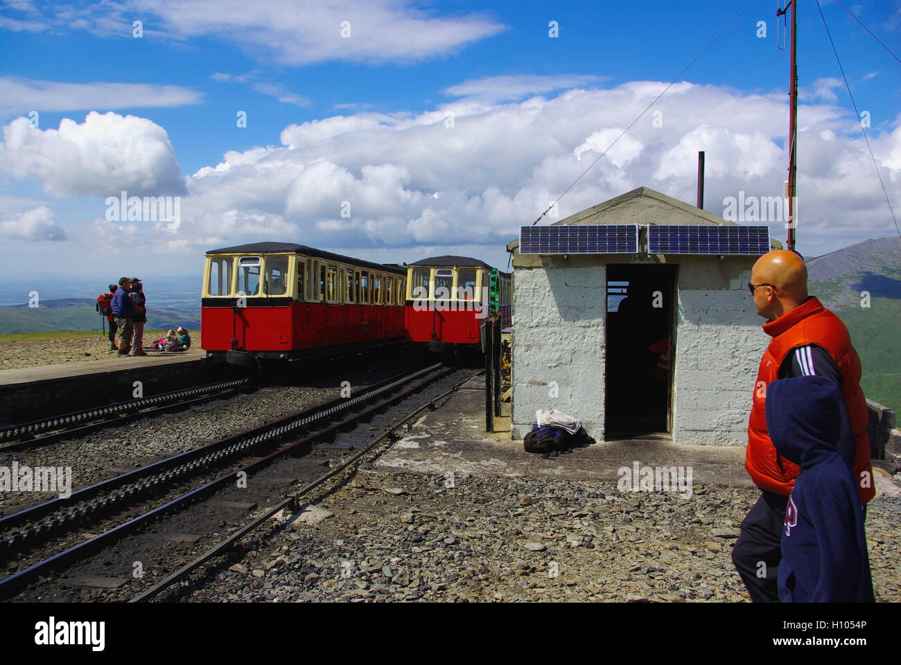 Snowdon Mountain Railway Clogwyn Station Stock Photo - Alamy
