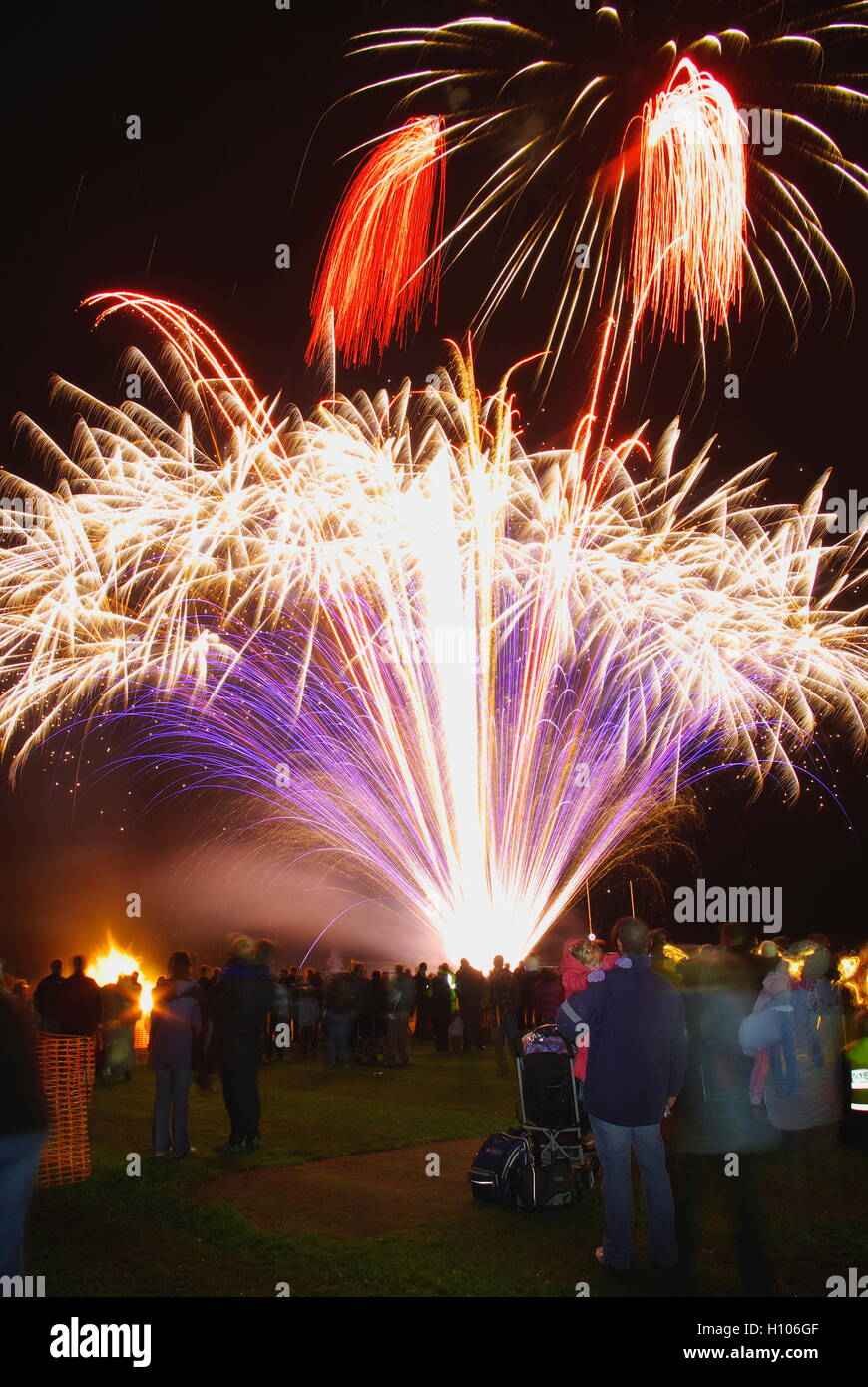 Firework display family hi-res stock photography and images - Alamy