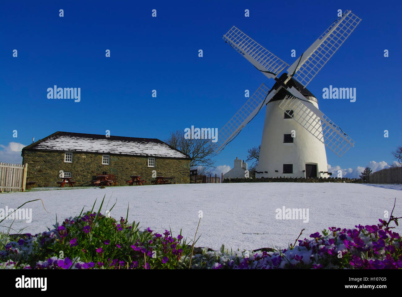 Melin llynnon hi-res stock photography and images - Alamy