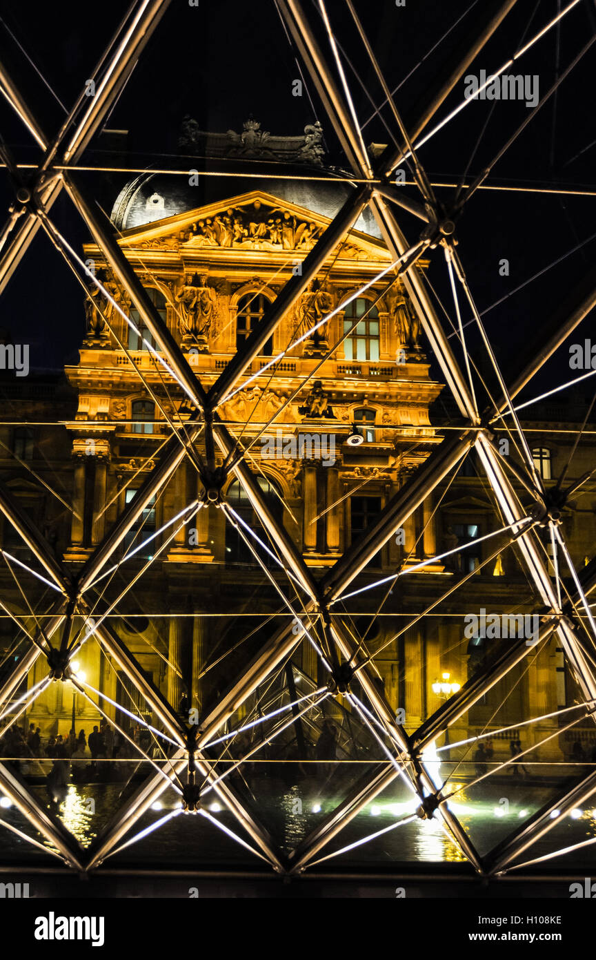 Musee du louvre inside of pyramid hi-res stock photography and images ...