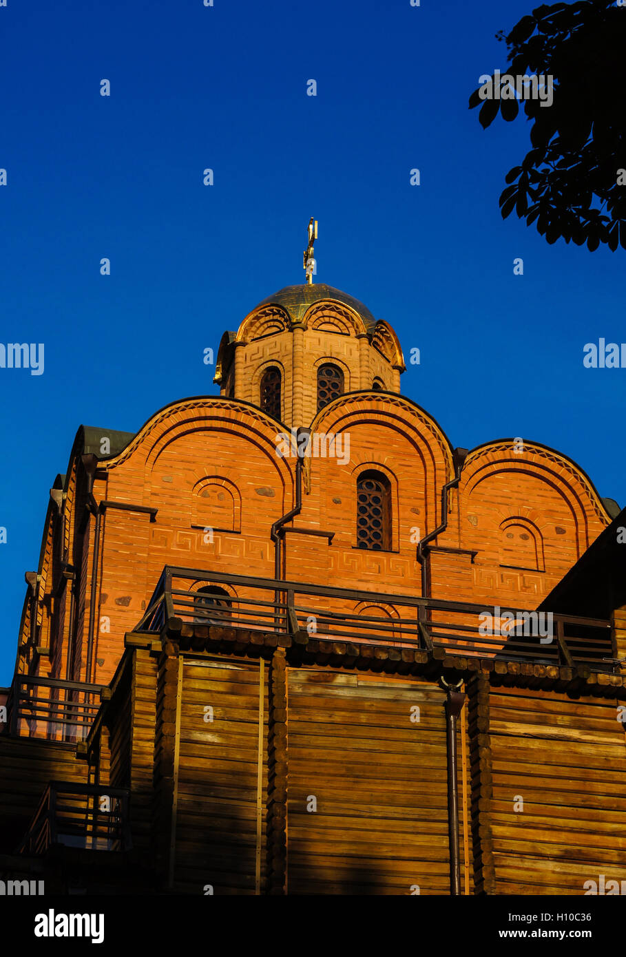 Golden Gate of Kiev , Ukraine . Ancient medieval gate Stock Photo - Alamy