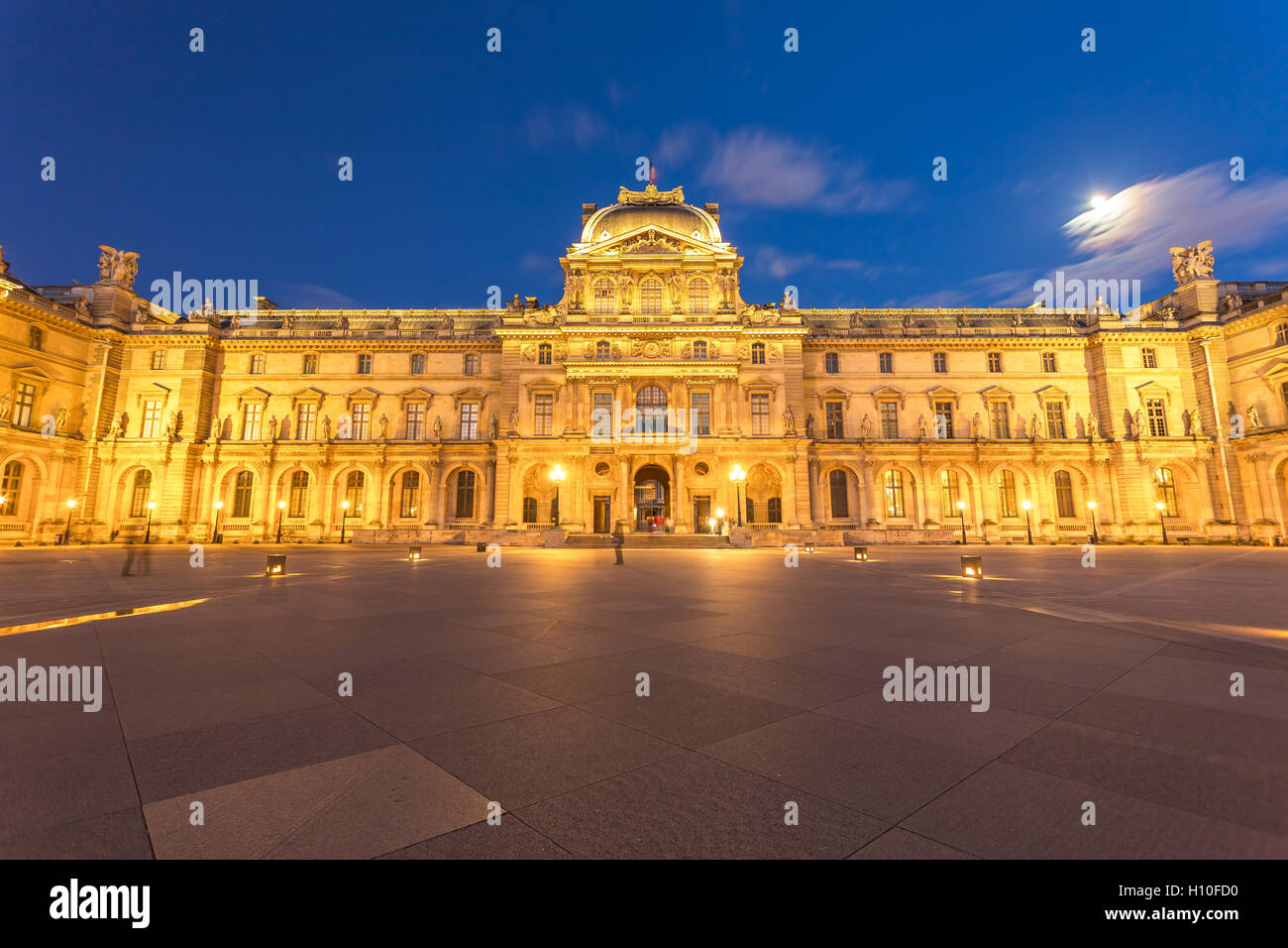 Worlds largest museum hi-res stock photography and images - Alamy