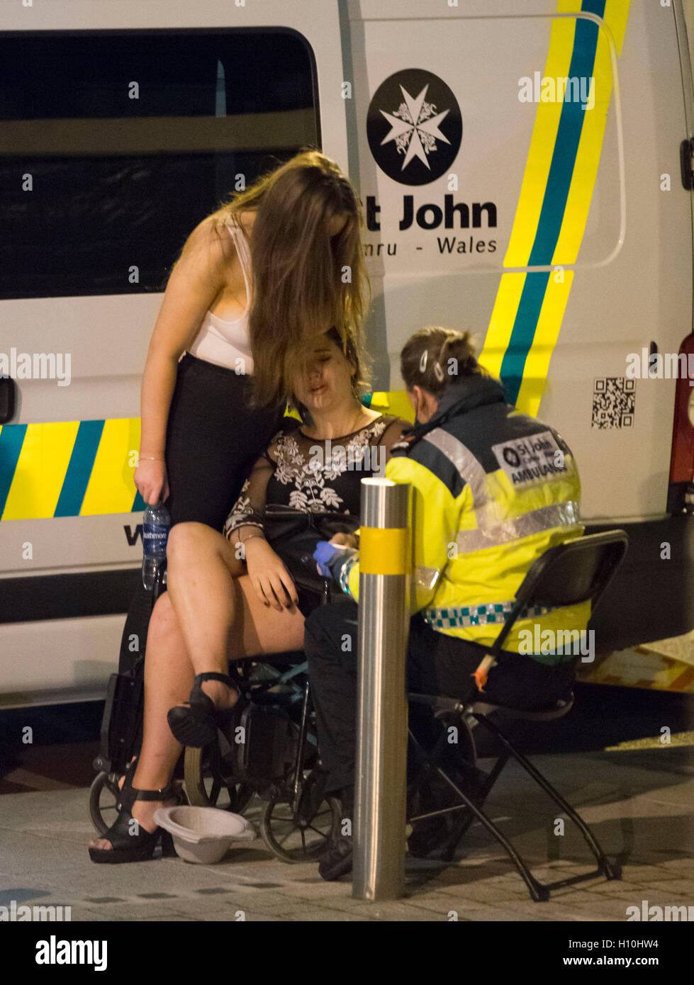 Paramedic drunk hi-res stock photography and images - Alamy