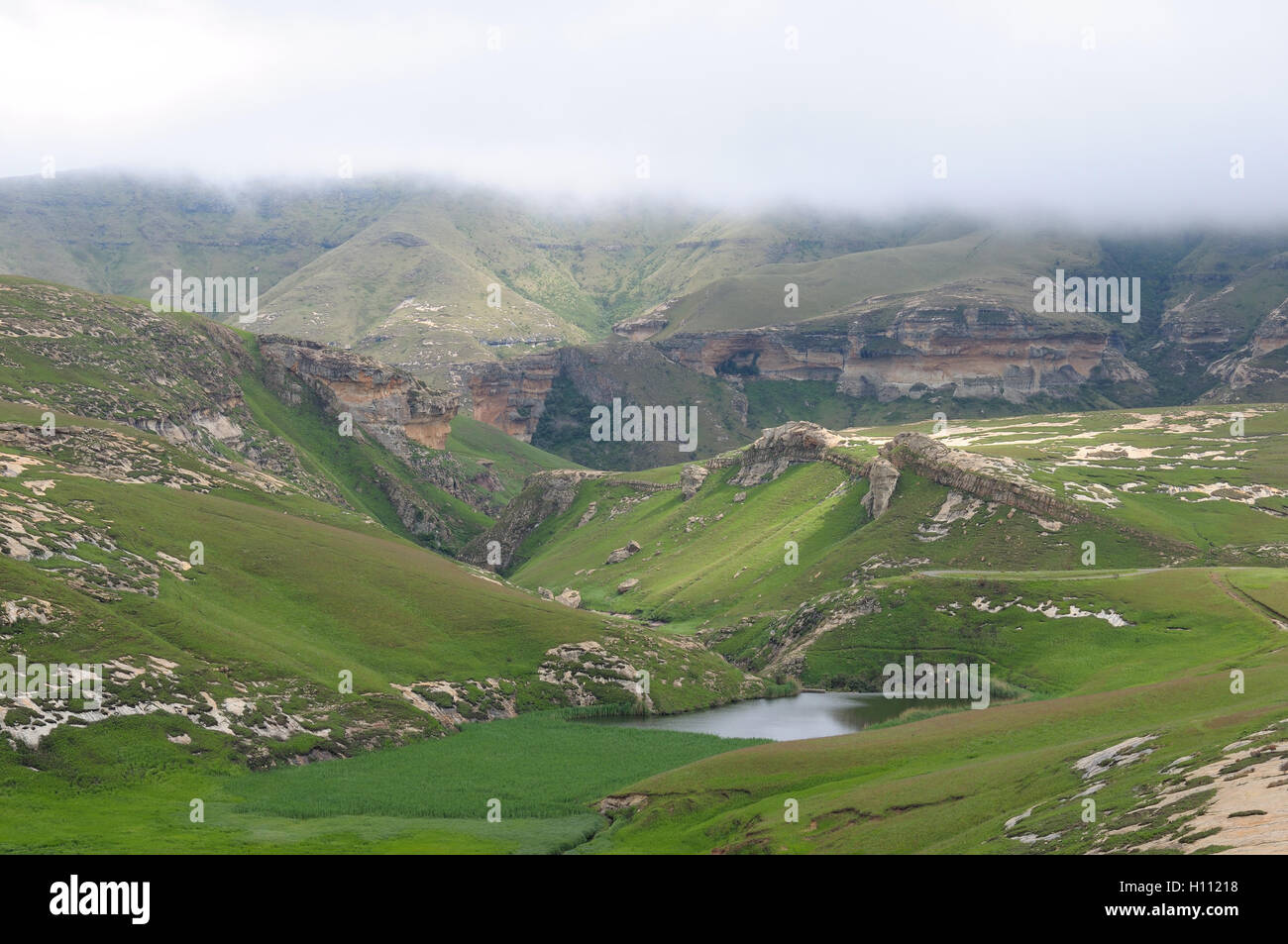 Red, orange and yellow sandstone cliffs Stock Photo - Alamy