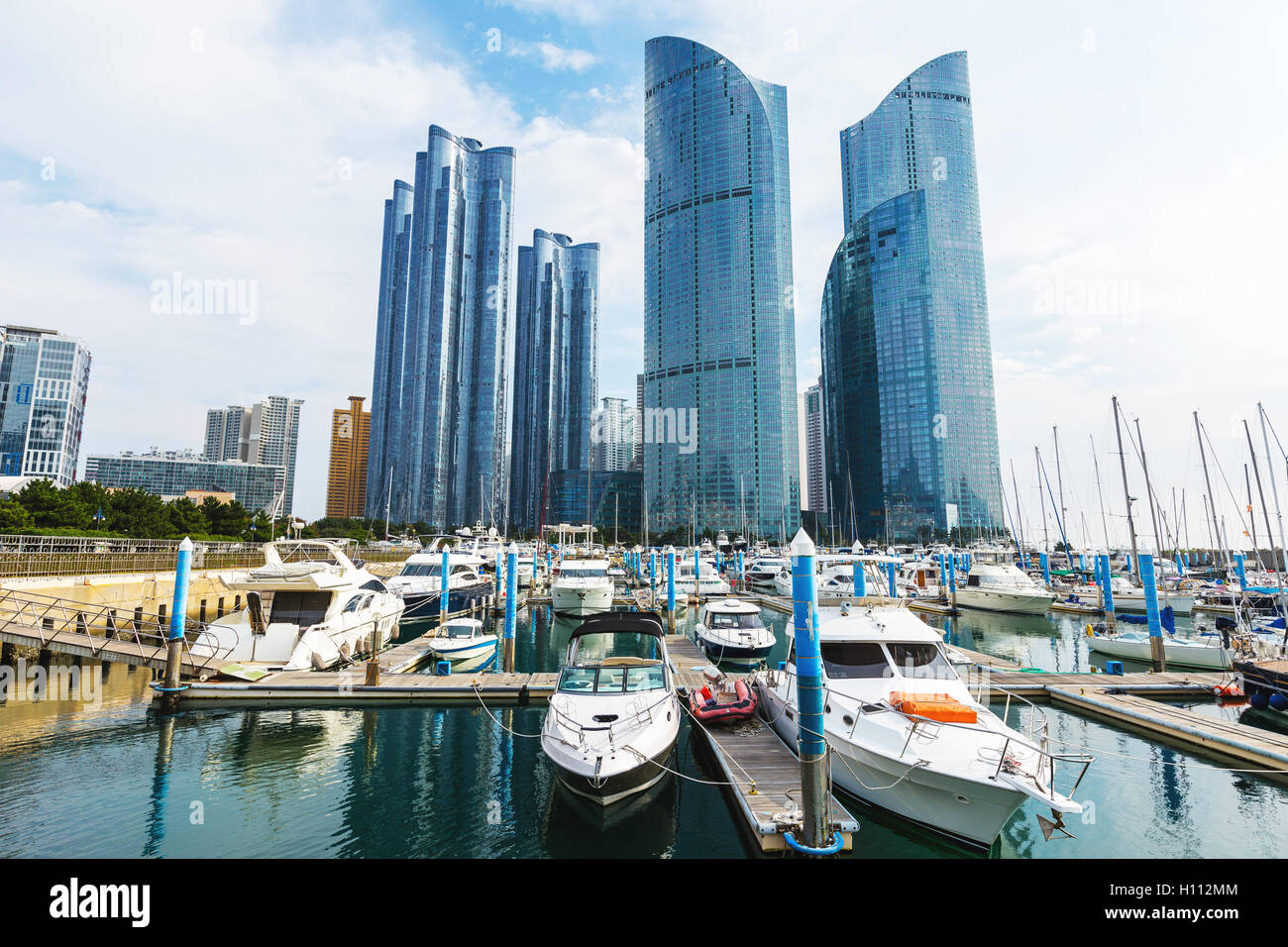 Busan yacht hi-res stock photography and images - Alamy