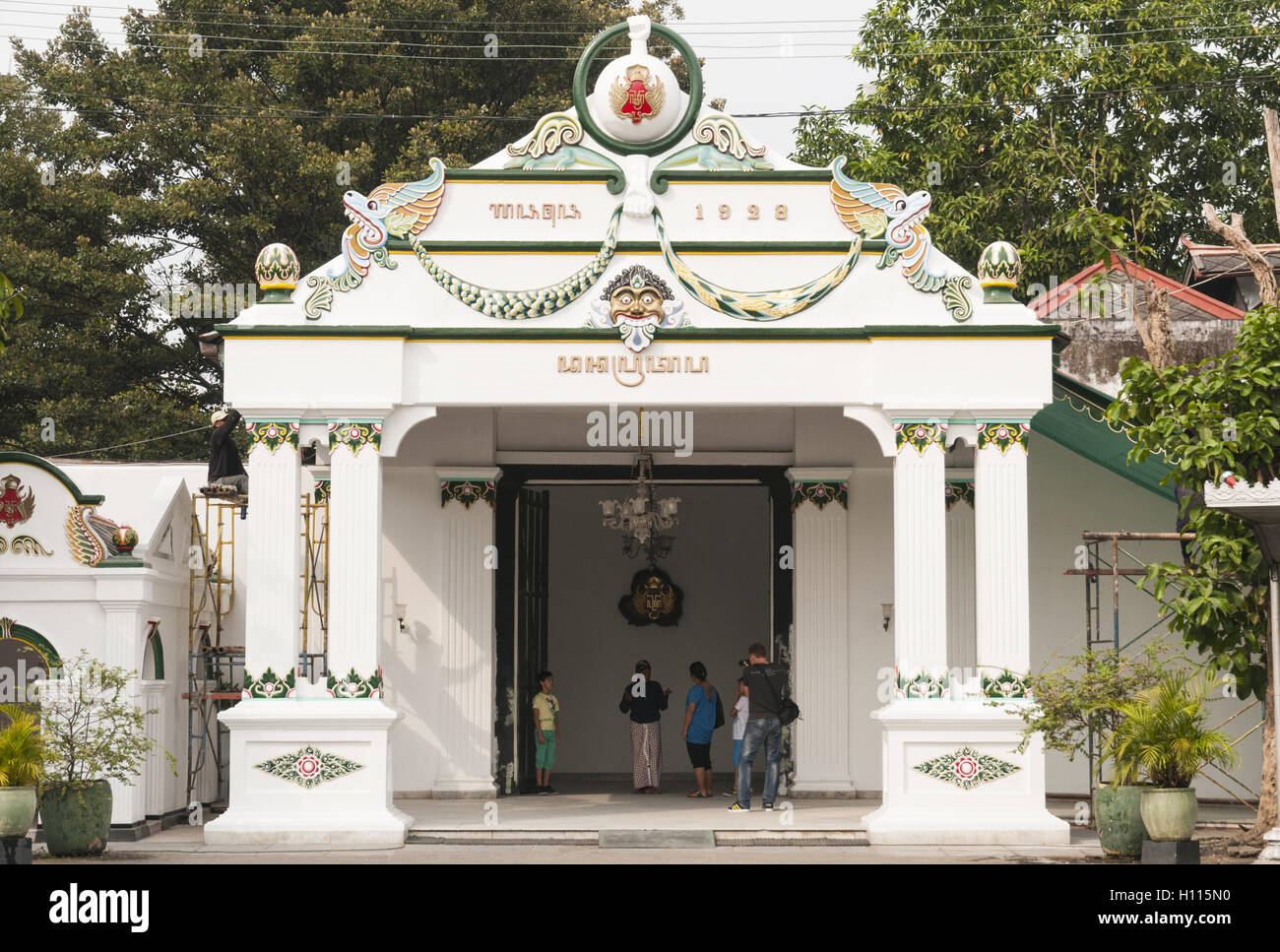 Indonesia, Java, Yogyakarta, Kraton palace complex, inner entryway ...