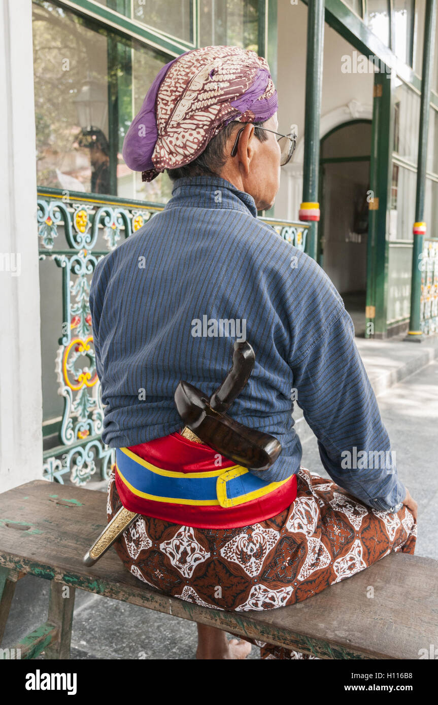 Indonesia, Java, Yogyakarta, Kraton palace complex, Indonesian man ...