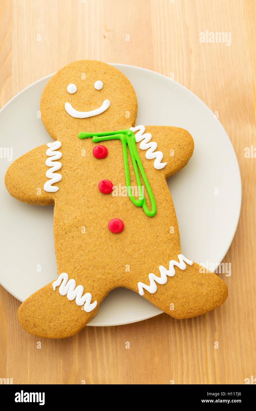 Cute gingerbread men hi-res stock photography and images - Alamy