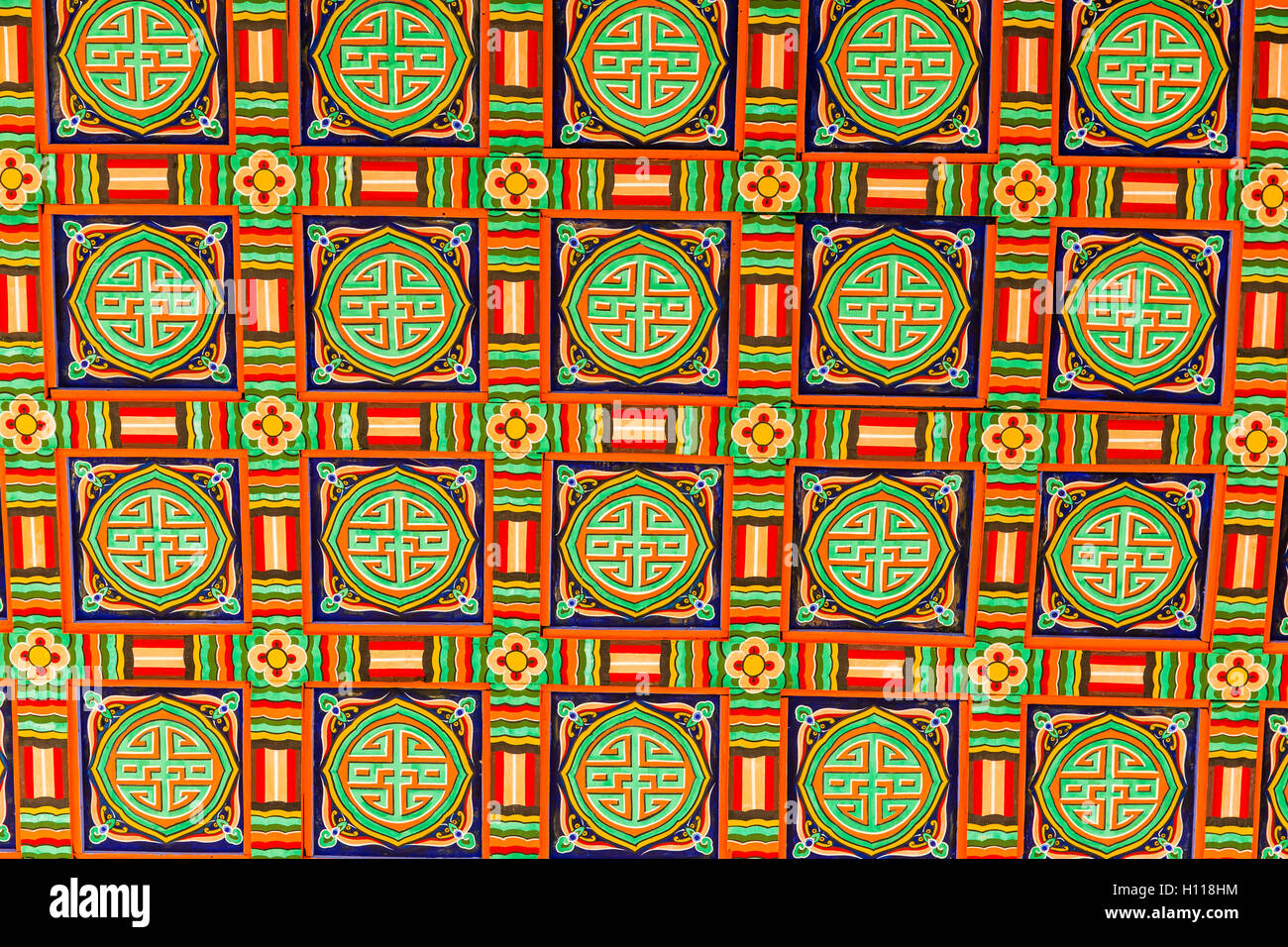 Ceiling painting in Korean traditional architecture Stock Photo - Alamy