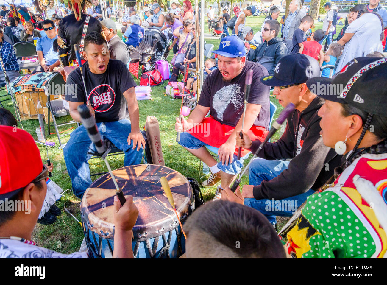First nations drum circle canada High Resolution Stock Photography and ...
