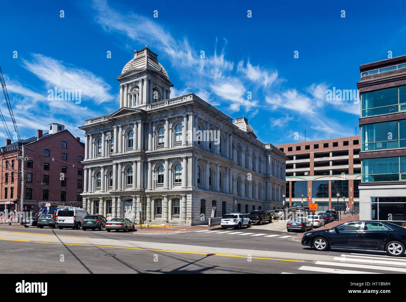 Customs House High Resolution Stock Photography and Images - Alamy